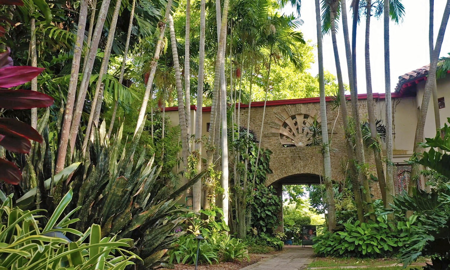 The Kampong Self-guided Tour - National Tropical Botanical Garden