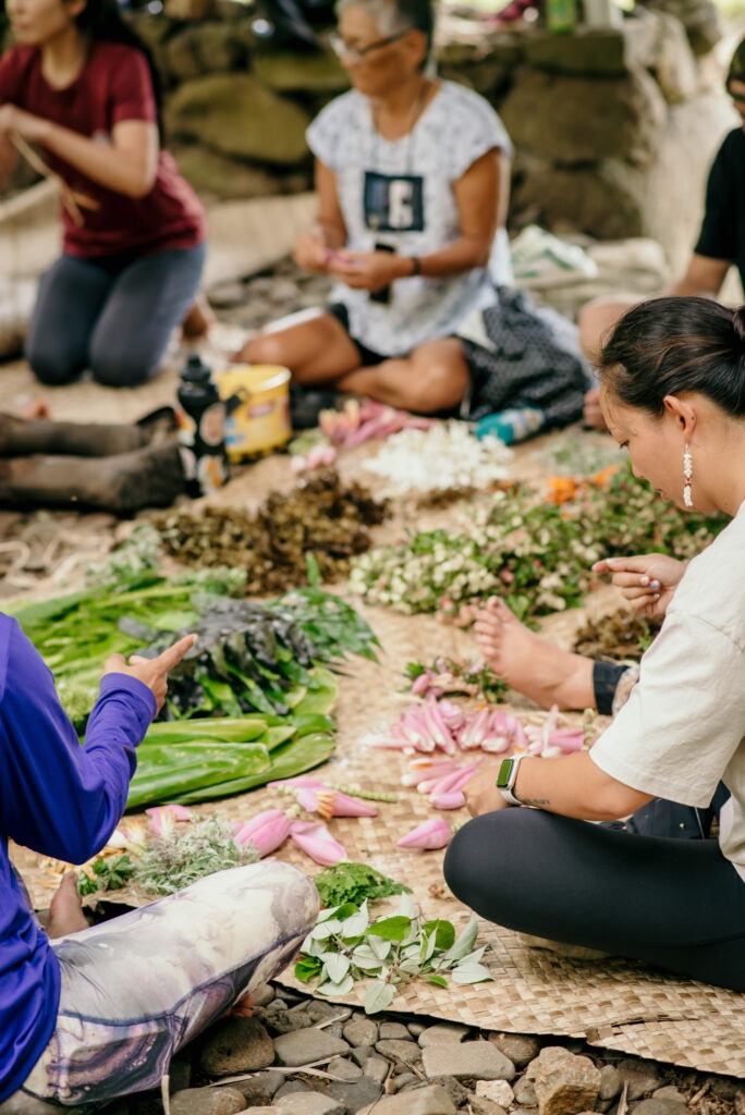 Photo Gallery: The Hands and Hearts of Lei Makers - National Tropical ...