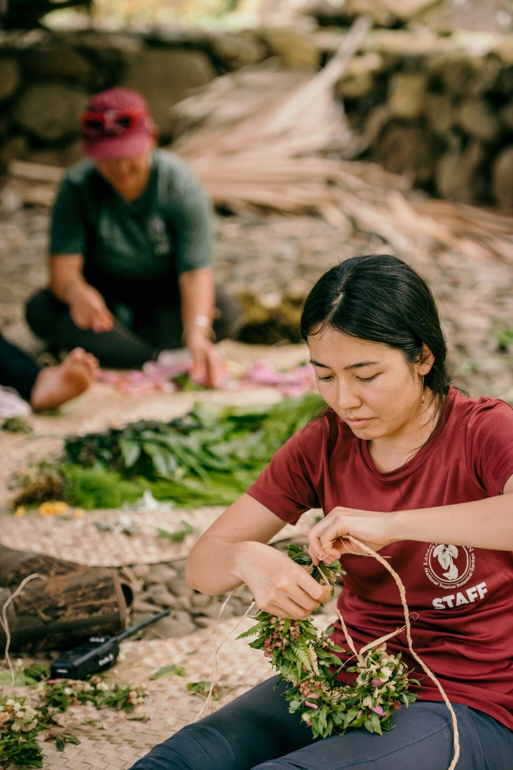 Photo Gallery: The Hands and Hearts of Lei Makers - National Tropical ...